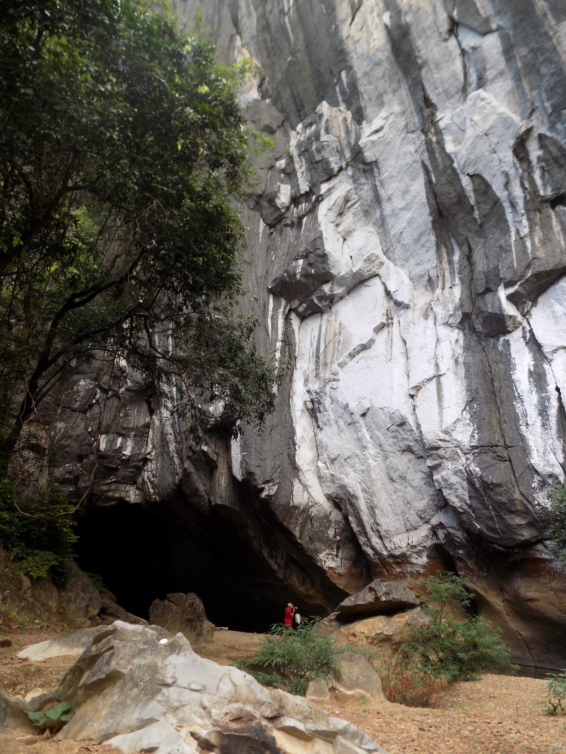 13 DAYS: EXPLORING SECRET WAR TRAIL IN NORTHEAST OF LAOS DURING 1968 ...